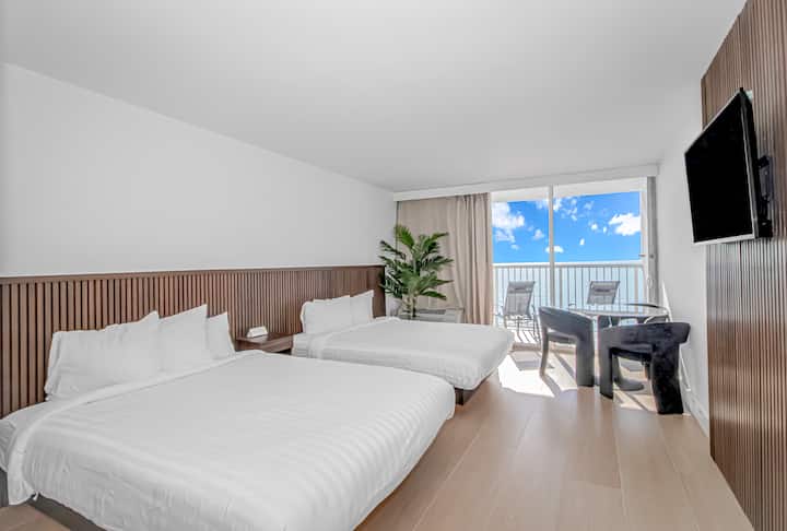 Oceanfront Queen Suite- Sleeper Sofa, Kitchen - Myrtle Beach, SC