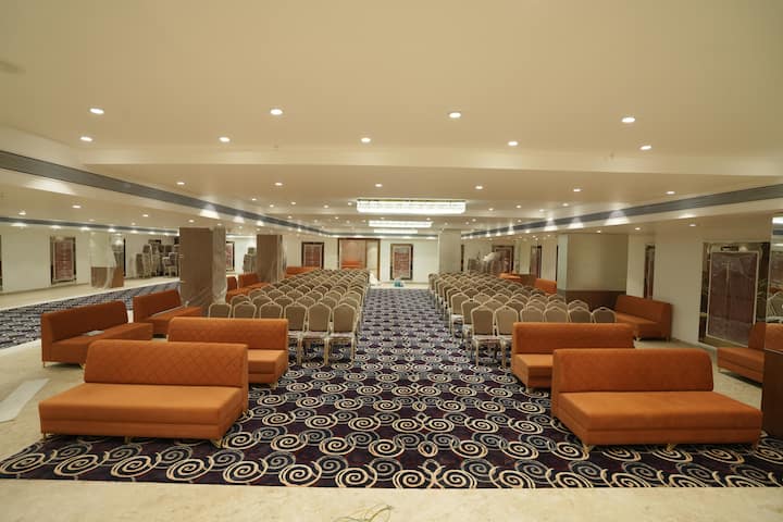 The Grand Icon - Superior Deluxe Room - Chandrapur