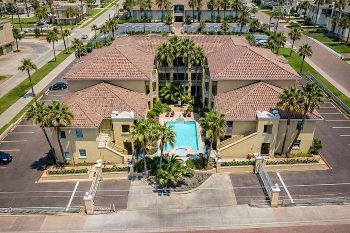 New 2br - Pool Patio - Bunk Beds - 1st Floor - South Padre Island, TX