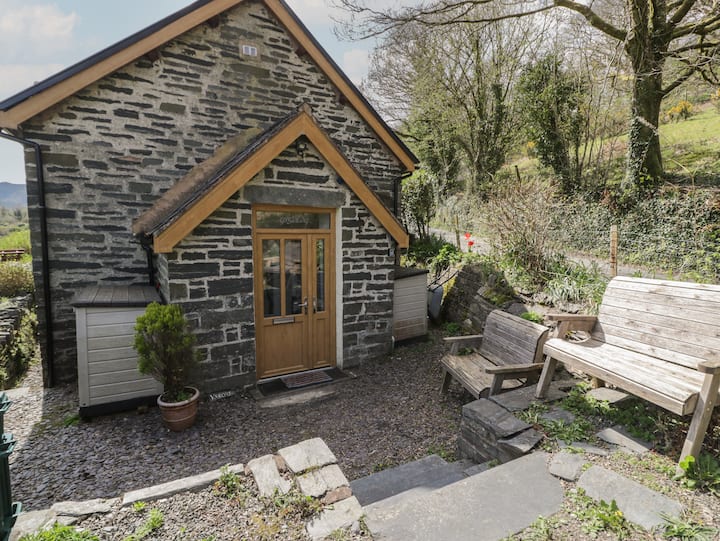 Ysgoldy - Betws-y-Coed