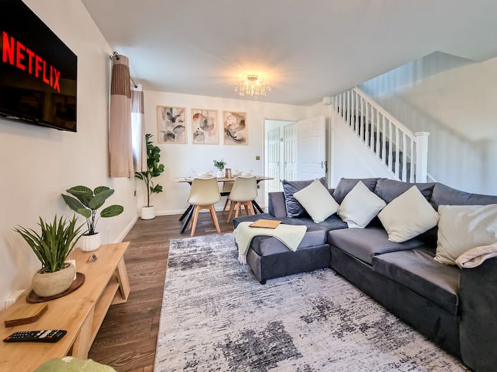 Stylish 3br, 5 Guests | Contractor | Near Mod/hmrc - Telford