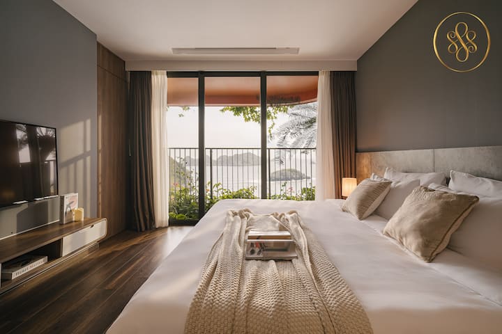 The Ultimate Sea View Suite - Balcony @ Flamingo - China
