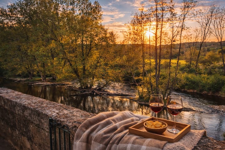 Charmant Appartement Près De Vézelay, Vue Rivière - Vézelay