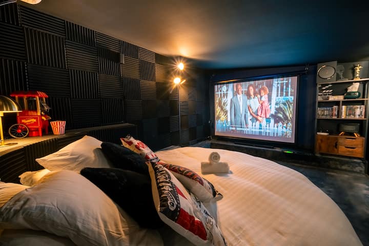 «&nbsp;La Loge&nbsp;» Votre Studio Cinéma En Bord De Rance - Plouër-sur-Rance