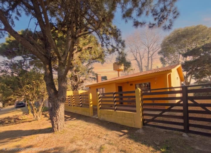 Casa Amplia Con Patio, Parrilla Y Estacionamiento - Mar de Ajó