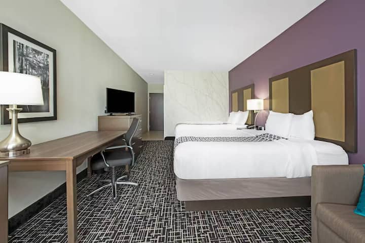 Laquinta Lake Charles | Suite| Near Downtown - Lake Charles, LA