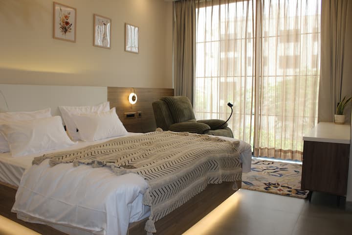 Acacia Luxury 1 Bhk, Balcony, Tub, Work St., Park - Manesar