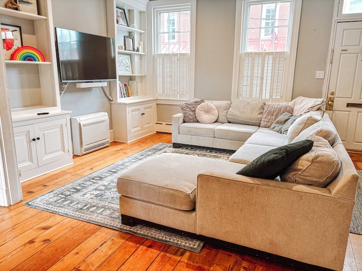 Charming Townhome In The Center Of West Chester - Malvern, PA