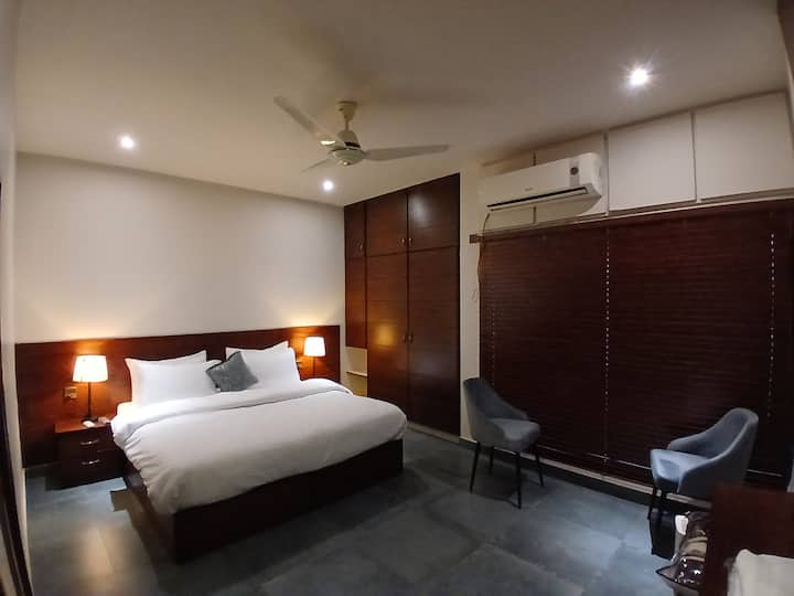 The Elet Express Hotel & Apartments - Karachi