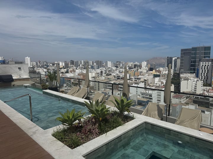 Pool | Jacuzzi | Balcony | City View | Fast Wifi - Peru
