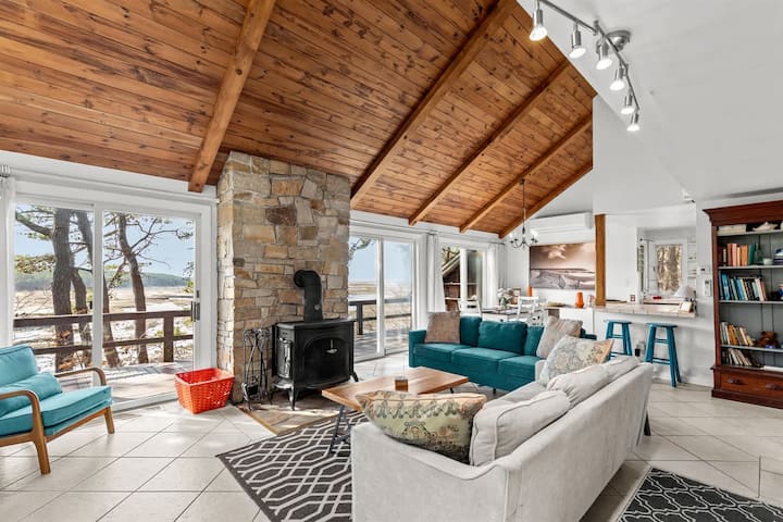 New 2026 Private 4bd Retreat With Surrounding Wate - Wellfleet, MA