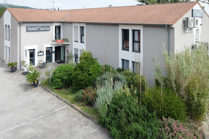 Hôtel Côté Sud : Escale Idéale Proche De Valence - Ardèche