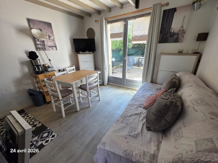 Agréable Appartement Dans Résidence Avec Piscine - Le Lavandou