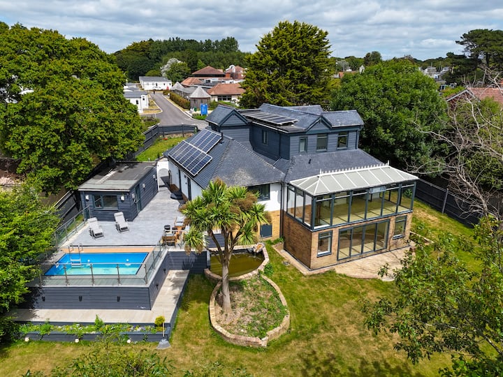 Twin Oaks - Lymington