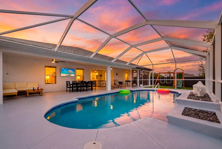 Blue Lagoon | 12 Ppl | Pool | Games | Playground - Cape Coral, FL