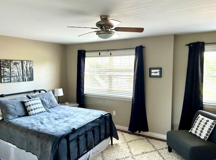 Fredericton Spacious-cozy 2br Morden Private House - Fredericton