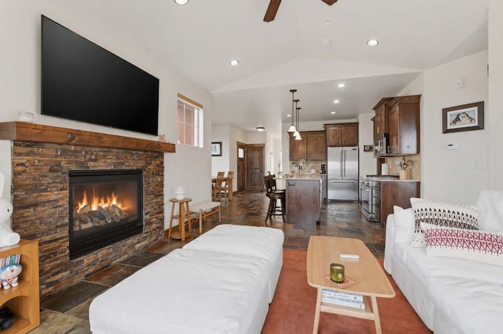 Ridgeline Retreat With Private Hot Tub - Kamas, UT