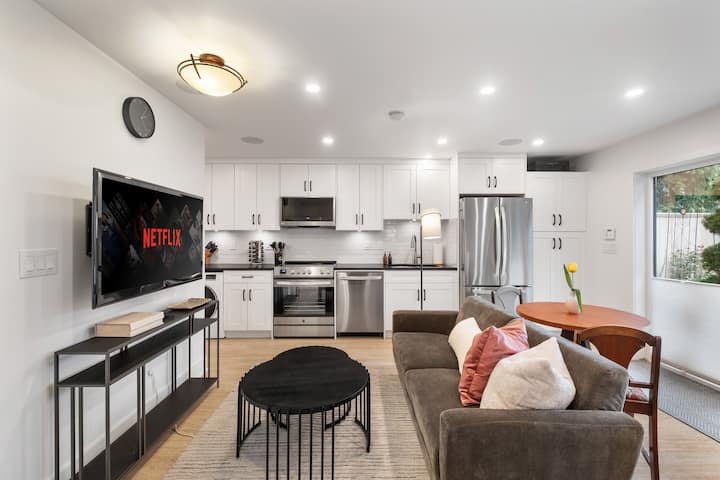 Extended Stay Garden Suite Near Burn Lake Sfu Bcit - New Westminster