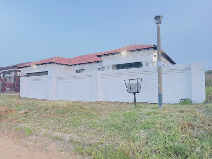 Guest House In Witbank Pine Ridge Near Jumbo Mall - Witbank