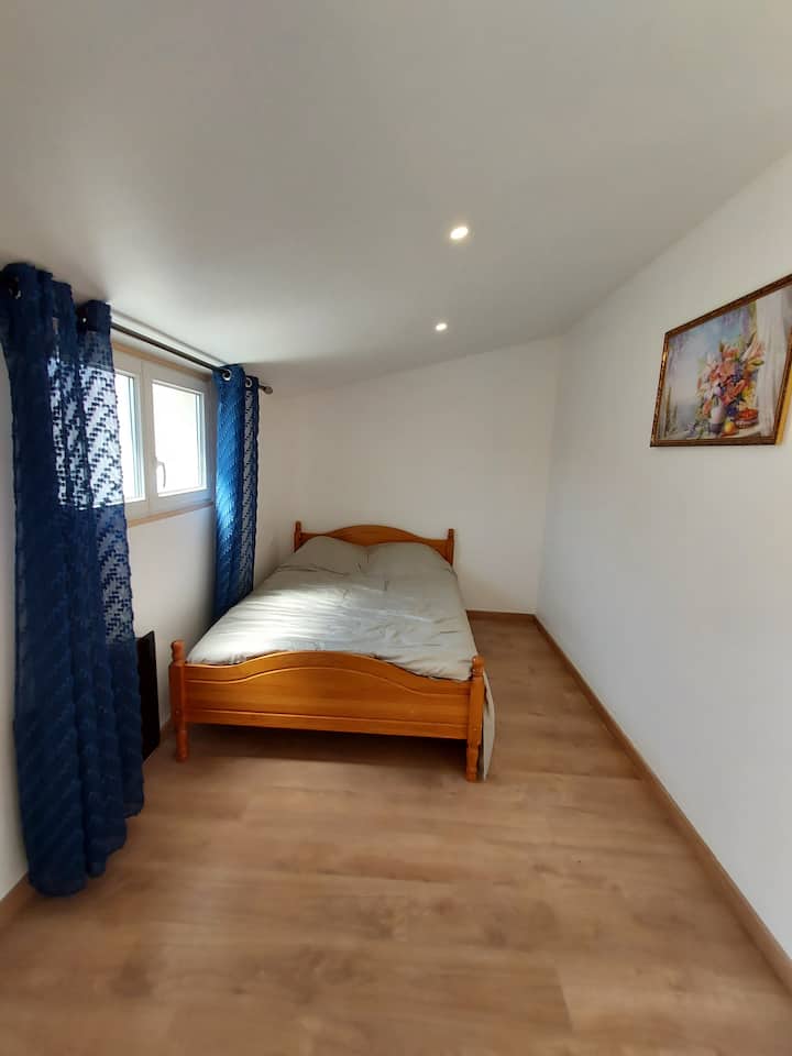 Maisonnette En Fond De Jardin Avec Accès Séparé - La Roche-sur-Yon