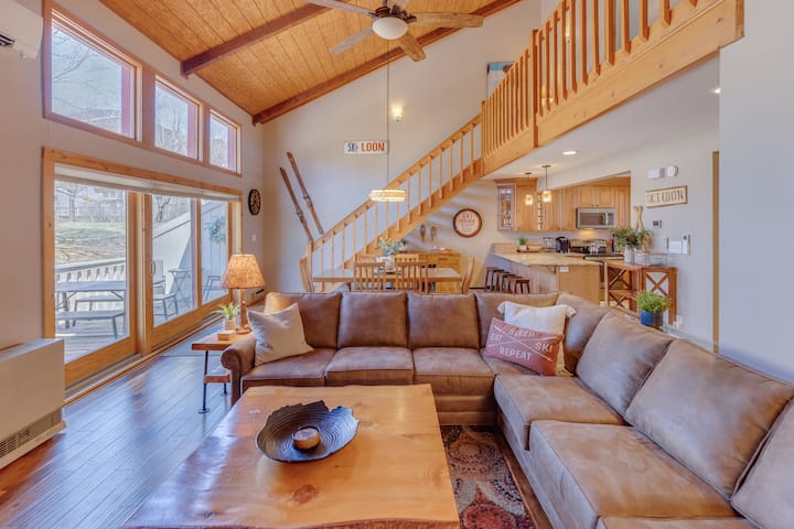 Stylish And Modern Condo At Loon! Pool & Hot Tub - New Hampshire (State)