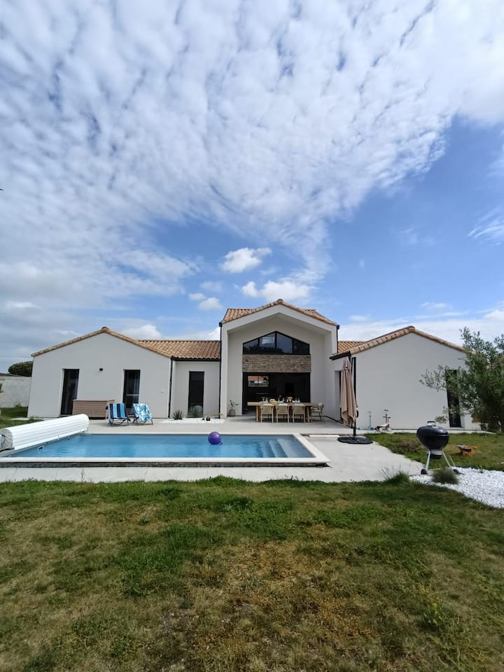 Villa Avec Piscine Chauffée à 10 Min De Pornic - Pornic