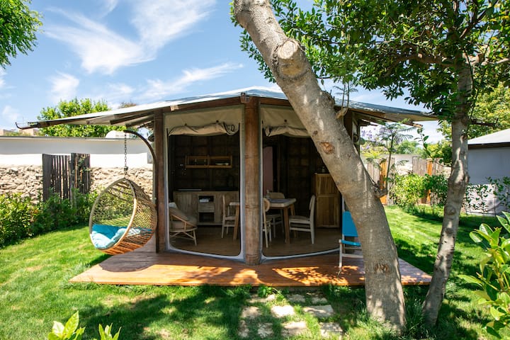 Indy Comfort
La Tenda Glamping Su Misura Per Te. - Procida