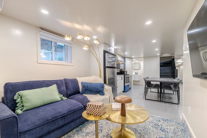 Stylish 3br In The Heart Of Plateau Montreal - Montreal