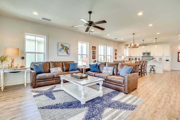 Dog Friendly Home With Community Pool - Cape San Blas, FL