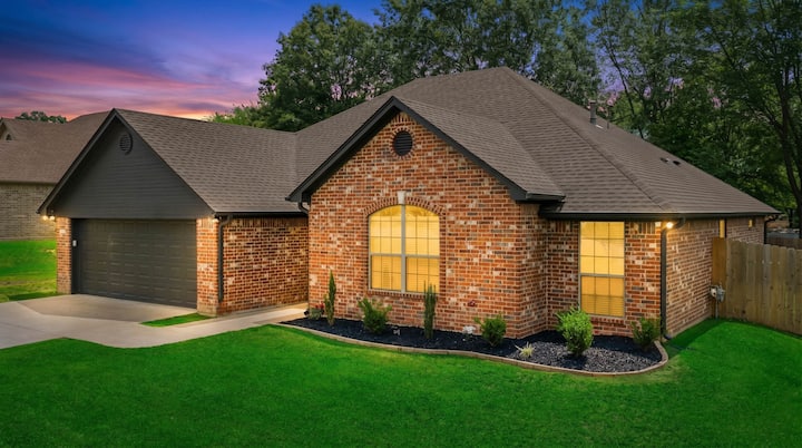Brand New| Firepit+s’mores| 6 Tvs|1kn+3qns|ev Plug - Longview, TX