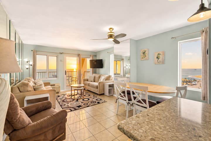 New / Oceanfront Beach Condo, Pool, Gym, Fishing - Virginia Beach