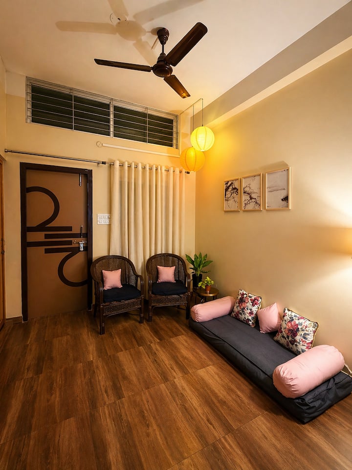 Serene Suite | Private Room + Ac + Bath + Lounge - Guwahati