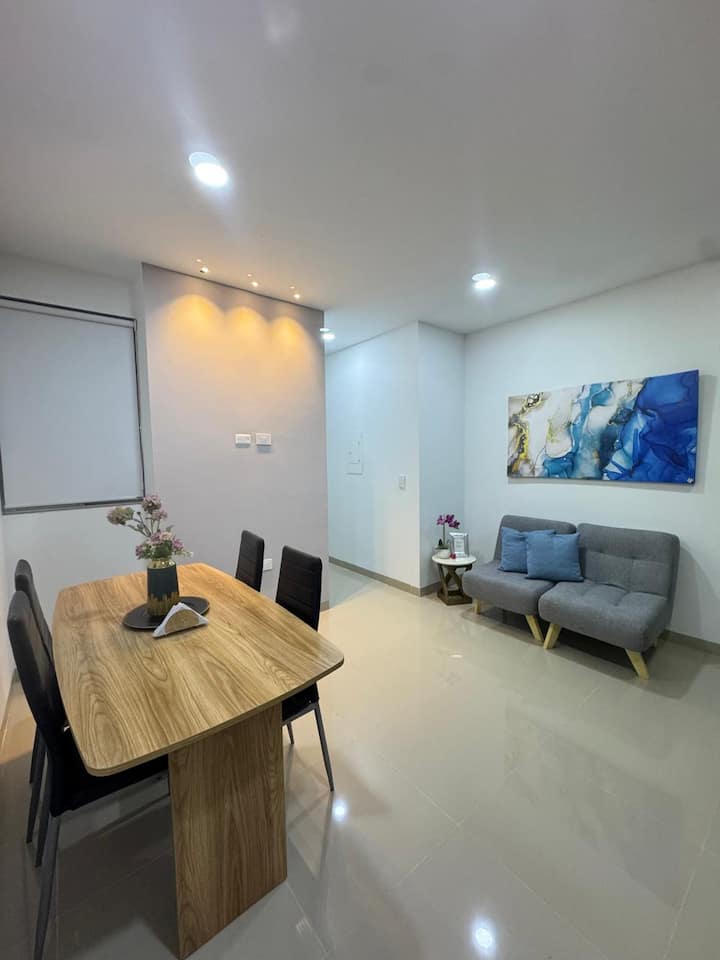 Elegante Apto Con De 2 Habitaciones - Corozal
