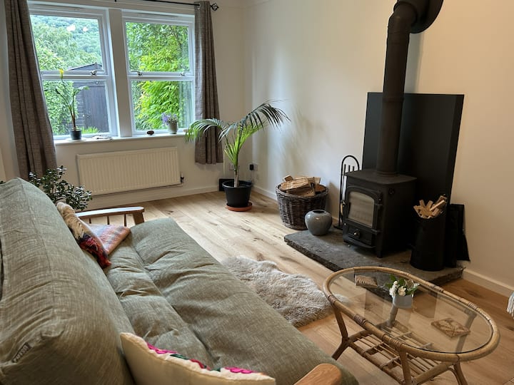 Peak District Retreat With Views To Froggatt Edge - Hope Valley