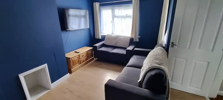 Spacious 2 Bed Home With Large Private Garden - ヨービル