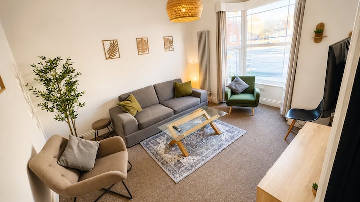 Spacious 4br Home Sleeps 10 | Bbq & Netflix - Lincolnshire