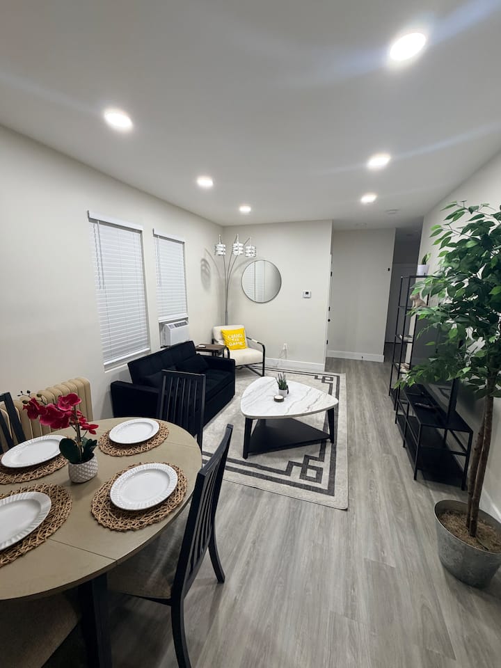 Modern 4br | Sleeps 10 | 15 Min To Nyc | Parking - Jersey City