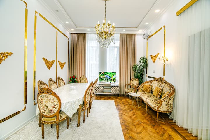 Golden Apartment In Nizami Street - Azerbaijan
