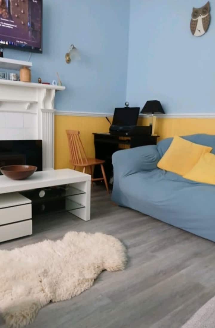 Flat In Centre Gourock.  Near Train Station. - Loch Lomond