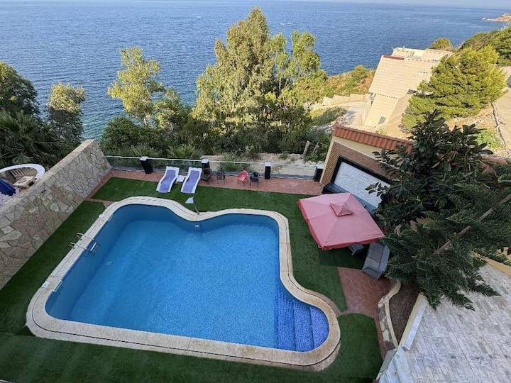 Grande Villas Avec Piscine Bord De Mer - Béjaïa