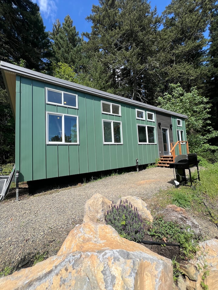 Tiny House Husky In White Salmon - White Salmon, WA