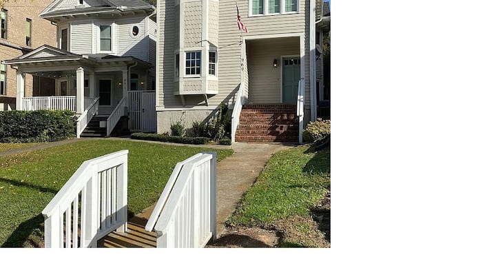 Midtown Gem Steps To Piedmont Park | Stylish 1br - Buckhead, GA