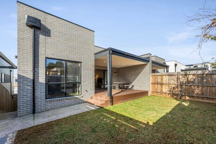 Brickworks 4b3b2c Holiday Townhouse - Mitcham