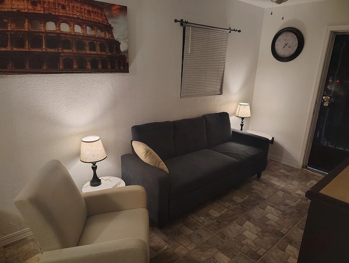 Relaxing & Cozy Guesthouse - El Paso, TX