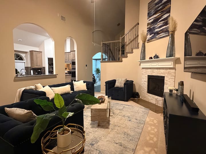 Entire Home-20 Minutes To Downtown And/or Stadium! - DeSoto, TX