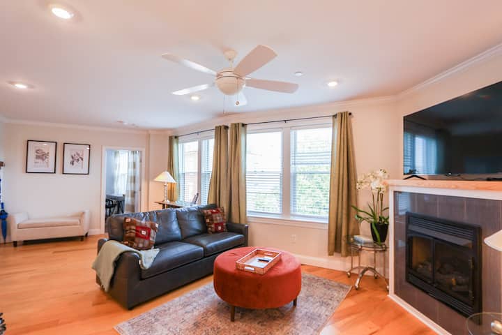 Upscale South End Apt | Walk To Northeastern - Boston, MA