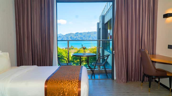 Modern And Comfy Hotel - Coron