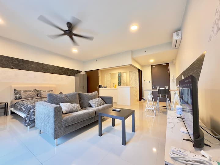 Tf 2903 Trefoil@ Setia Alam / Netflix / Internet - Shah Alam