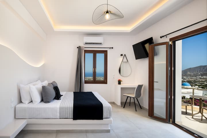 Ultimate Group Stay | 5 Connected Rooms -Sleeps 12 - Santorini