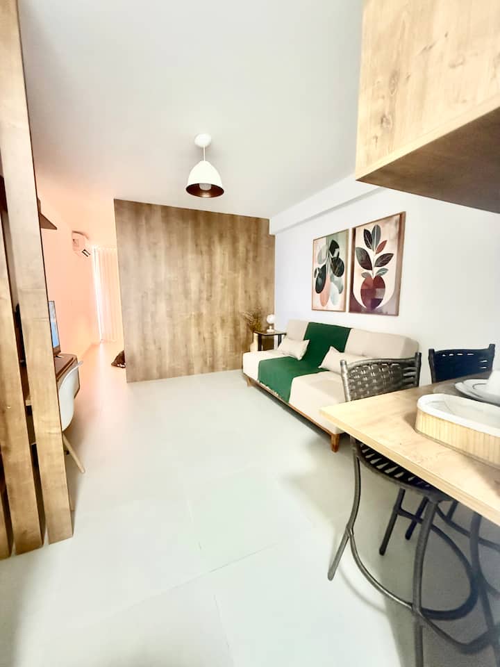 Studio Completo | Cama King -Varanda - Niterói